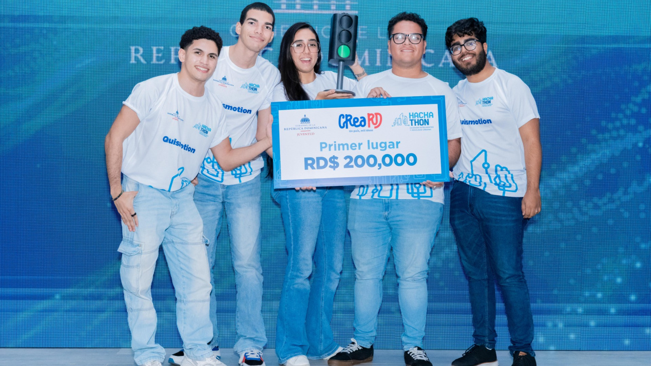 Jóvenes del ITLA presentan soluciones para el transporte